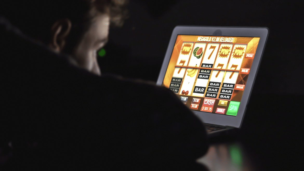 Online Gambling and Debt: Warning Signs and Ways to Protect Your Money ...